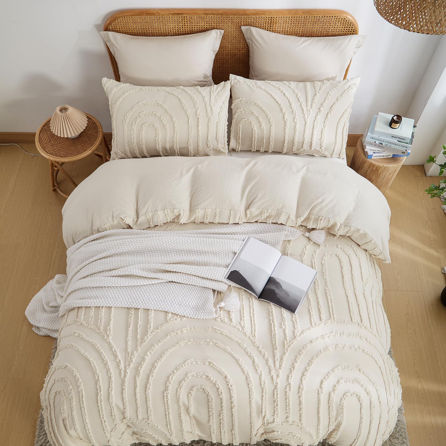 Nayoroom Boho Duvet Cover Queen Size Beige Tufted Chenille Rainbow Textured Comforter Cover 3 Pcs Luxury Soft Washed Microfiber Aesthetic Bedding Set with Zipper Closure for All Seasons