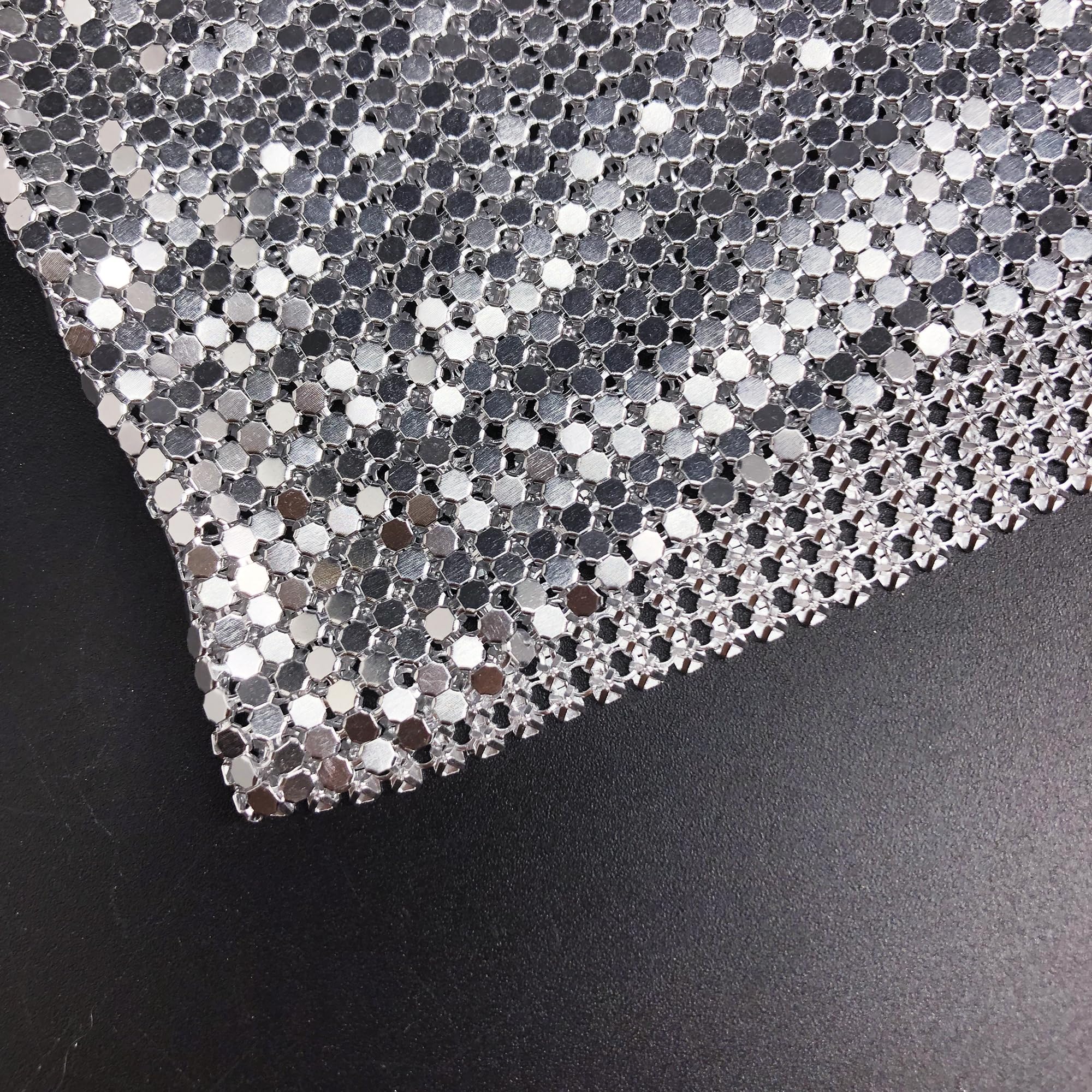 OQINGNA 45x40cm Sparkly Metal Mesh Fabric Chainmail Jewelry Metallic Cloth Sequined Craft Fabric Cuttable for Clothing Bag Making Party Shoes Decorations Accessories (Silver 45x40cm)