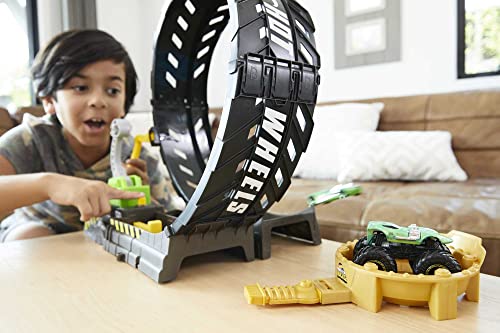 Hot Wheels Monster Truck Epic Loop Challenge Play Set with Truck and car