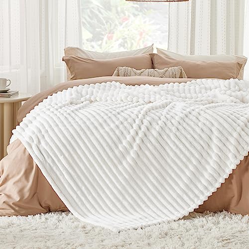 Bedsure White Fleece King Blanket for Couch - Super Soft Cozy Blankets for Women, Cute Small Blanket for Girls, 108x90 Inches