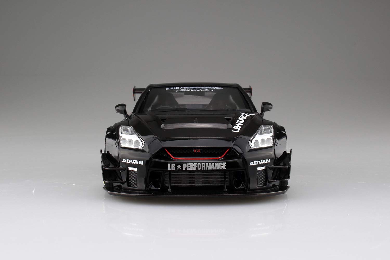 Aoshima LB Works R35 GT-R Type 2 (Ver. 2) 1:24 Scale Model Kit