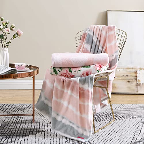 Betsey Johnson Home | Plush Collection | Throw - Ultra-Soft & Cozy Fleece, Lightweight & Luxuriously Warm, Perfect for Bed or Couch, Tie Dye Cloud 50 x 70