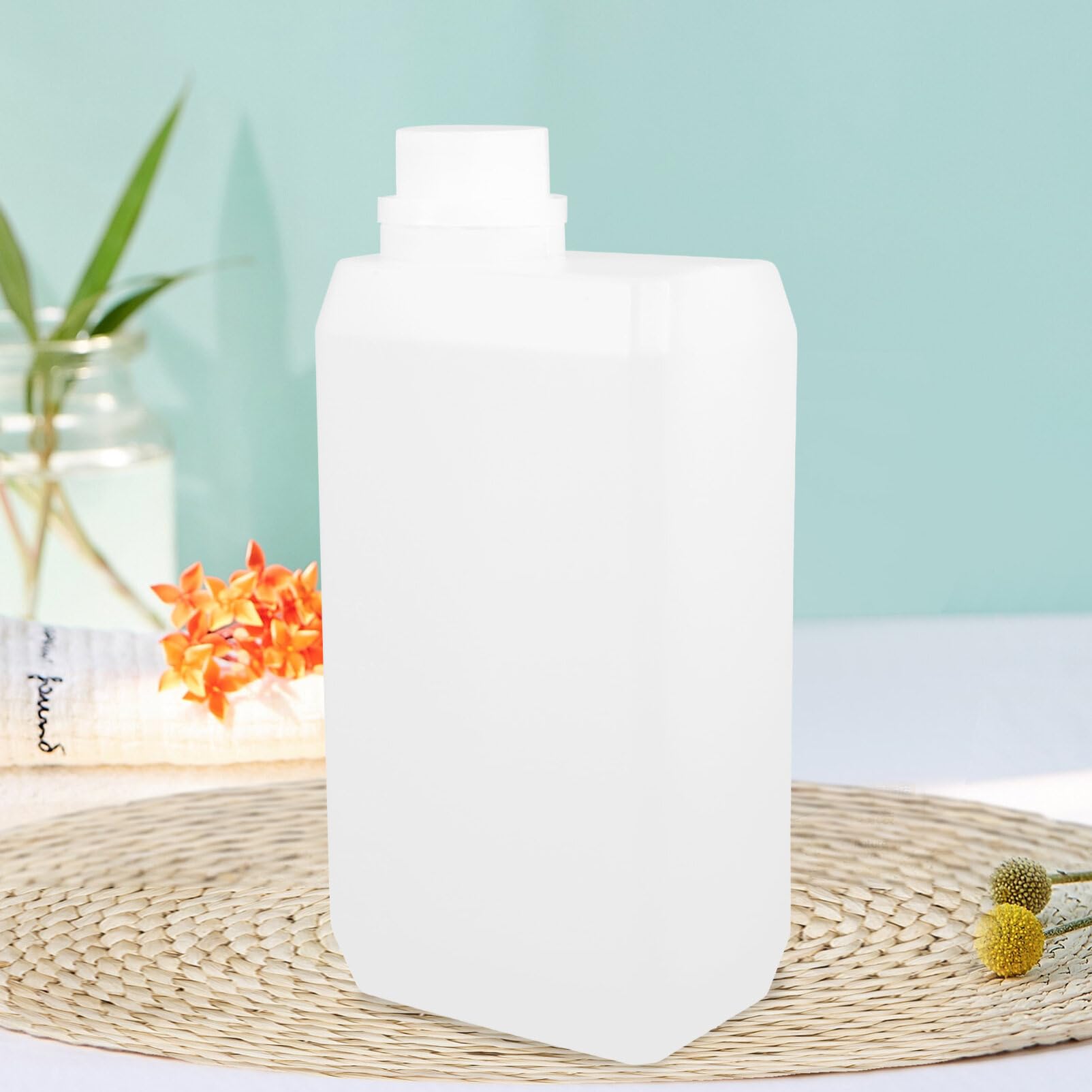 Baluue 1L Plastic Jug Bottle, High Capacity HDPE Plastic Gallon Jug with Leak-Proof Screw-On Cap Empty Refillable Water Jug Food Grade Liquids Container for Water Sauces Soaps Detergents