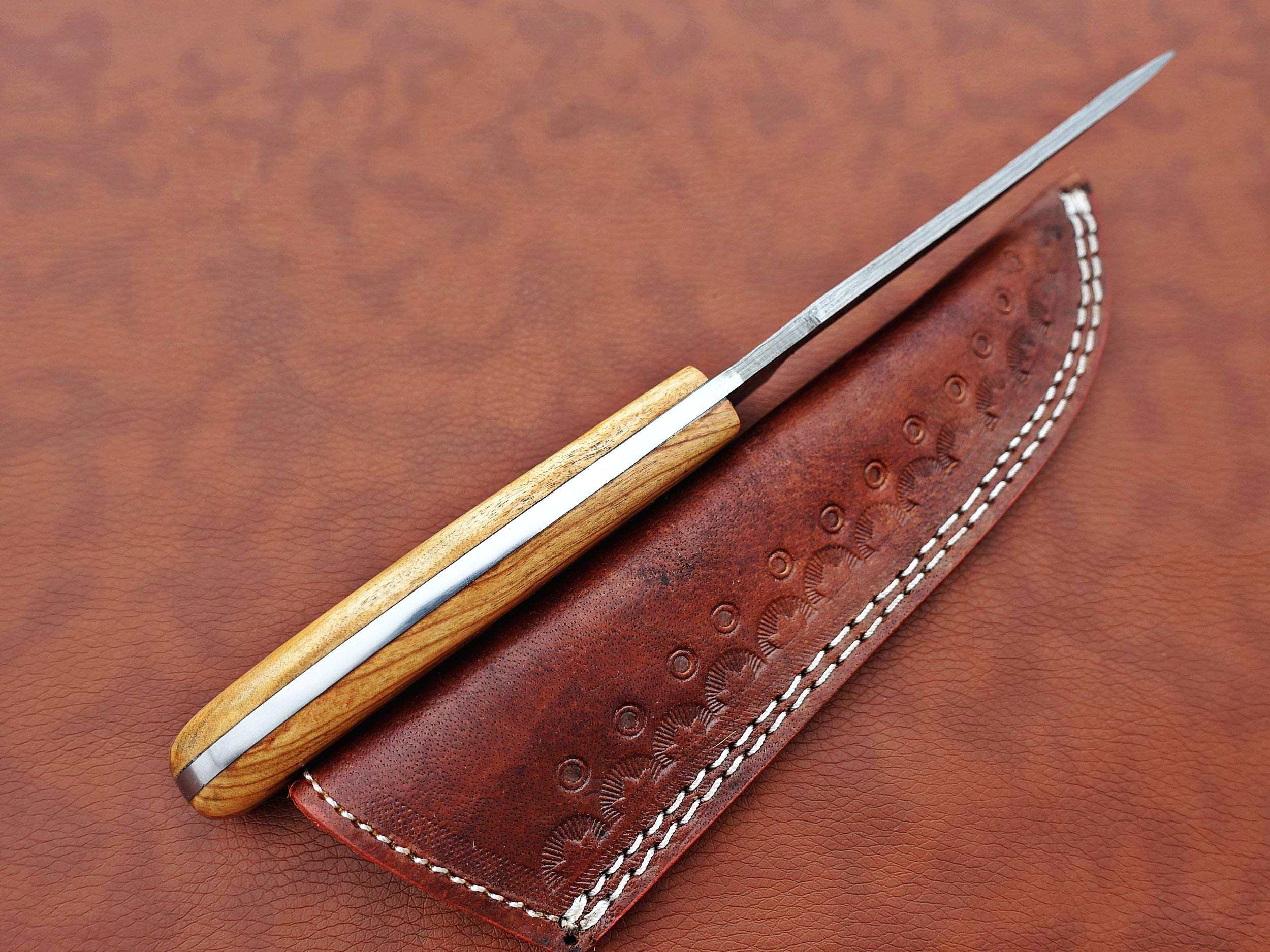 9" Long hand forged rain drop pattern Trailing point Damascus steel full tang blade Skinning Knife, Red colored wood scale with inserting hole, Cow hide Leather sheath included (Red wood)