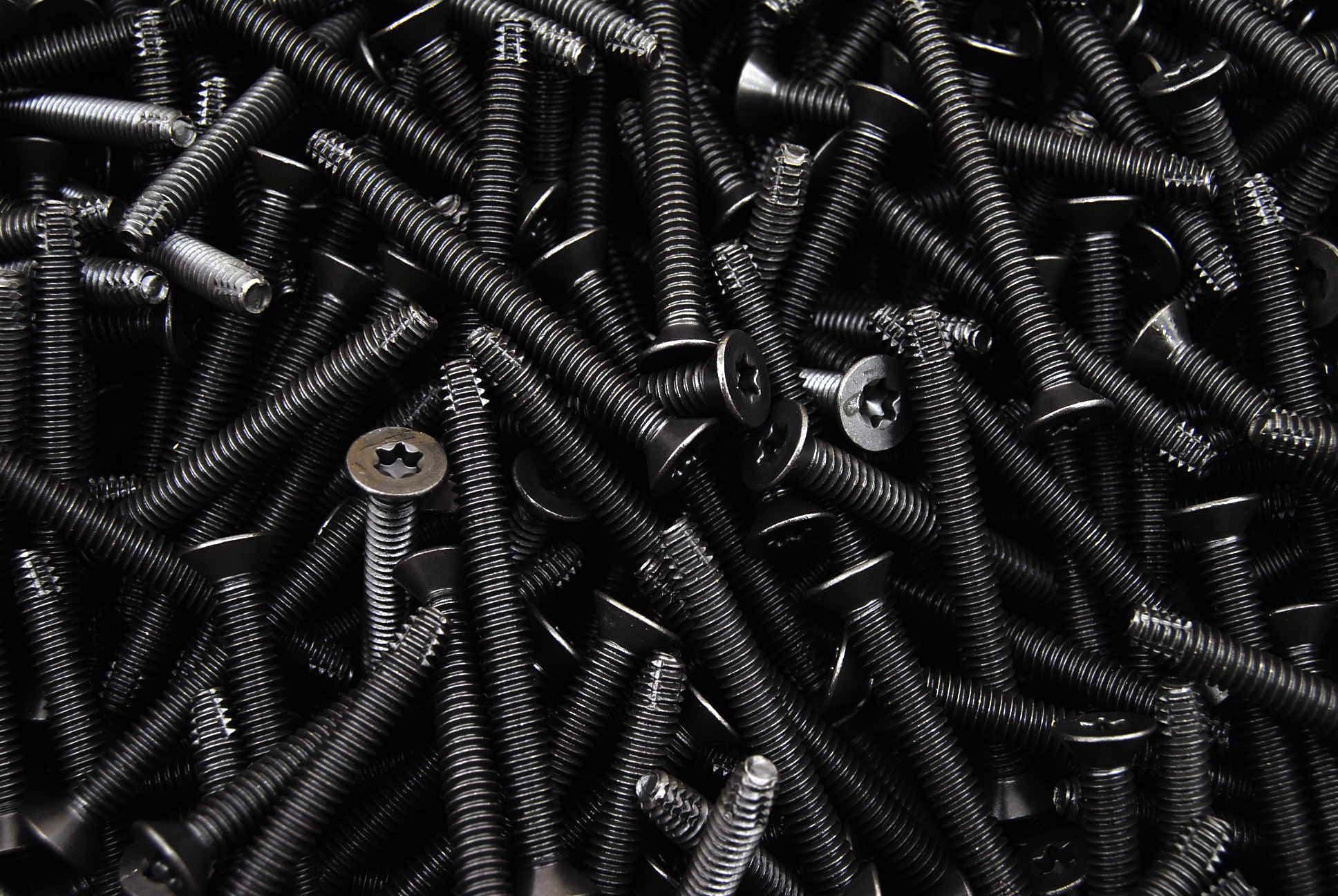 Lexar Industrial (200) Torx T30 Trailer Deck Floorboard Screw 1/4-20 x 2-1/2 Flat Thread Cutting Floor