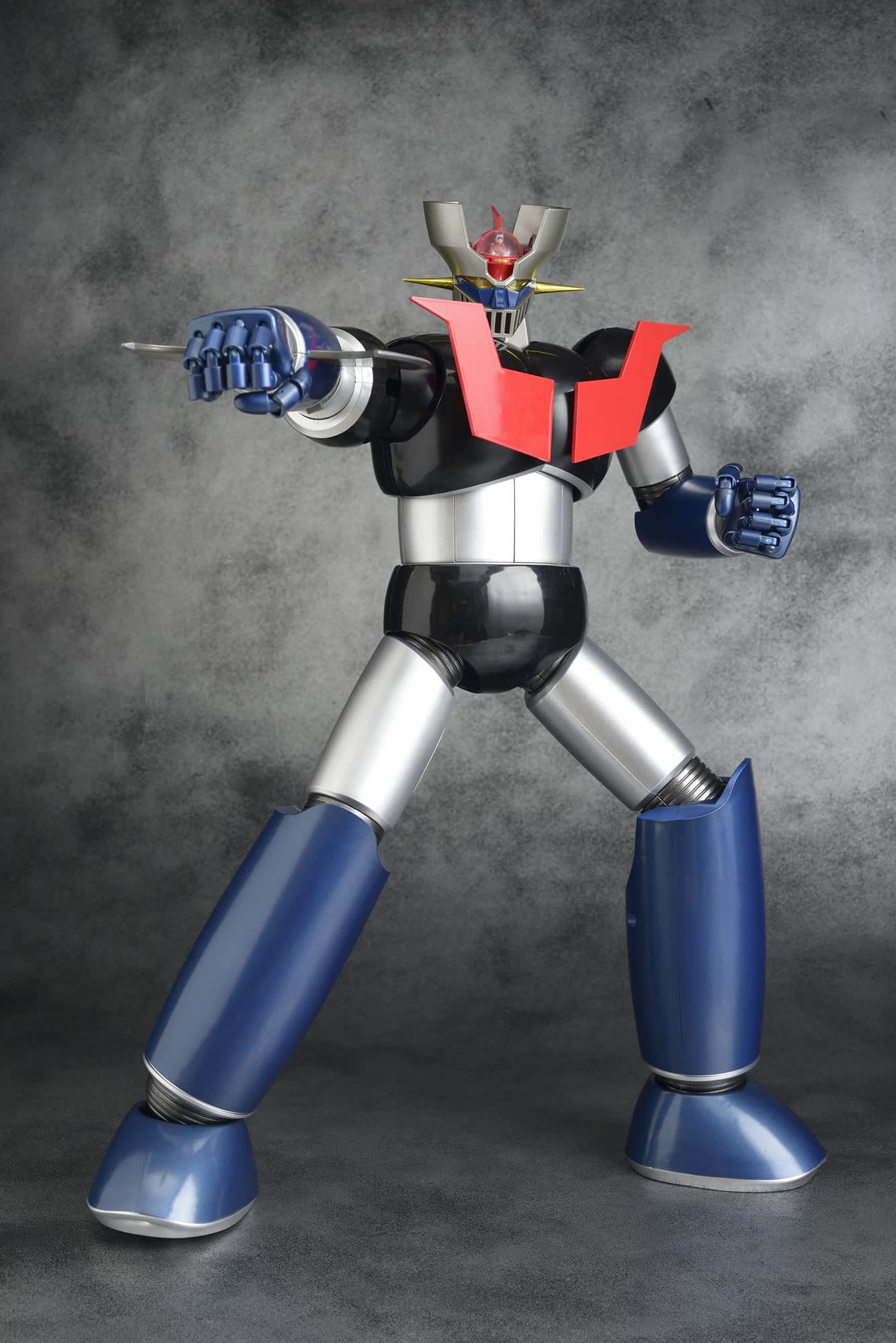 Evolution Toys Grand Action Bigsize Model: Mazinger Z Figure