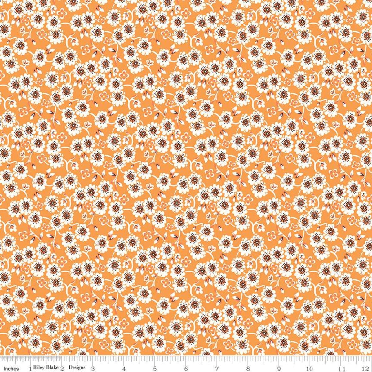 Flea Market Fat Eighth Bundle (39 Pieces) by Lori Holt for Riley Blake 9 x 21 inches (22.86 cm x 53.34 cm) Fabric cuts DIY Quilt Fabric