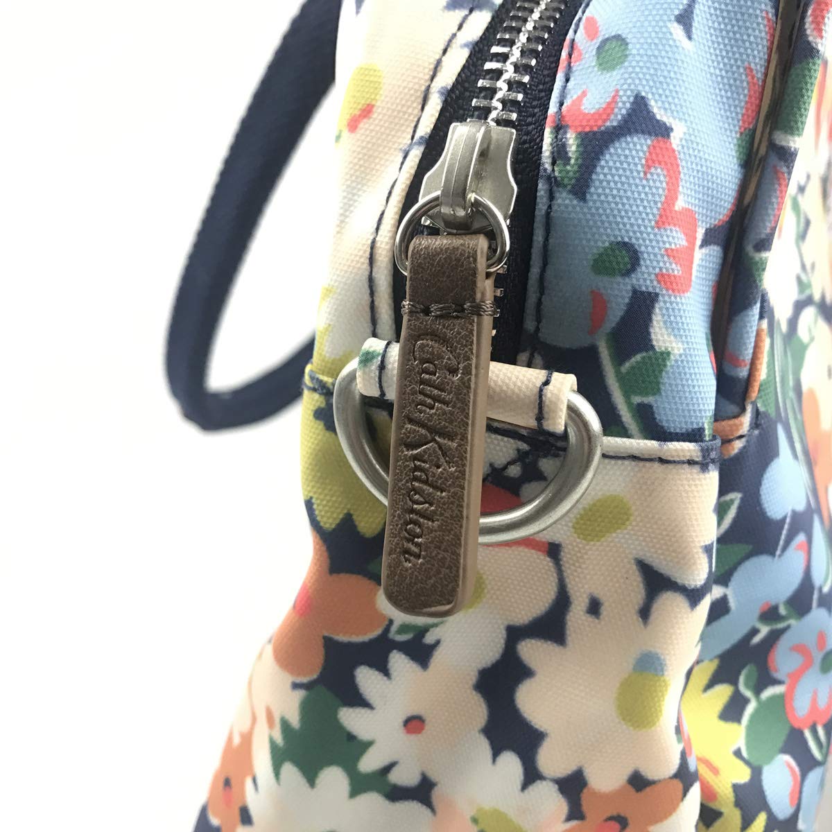 Cath Kidston Matt Oilcloth Busy Bag Handbag Crossbody Daisy Bed Pattern Navy Color