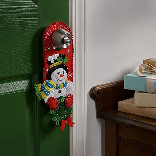 Bucilla Greetings, Felt Applique Christmas Door Hangers, Set of 2 (89286E)
