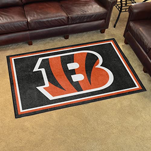 FANMATS 6568 Cincinnati Bengals 4ft. x 6ft. Plush Area Rug