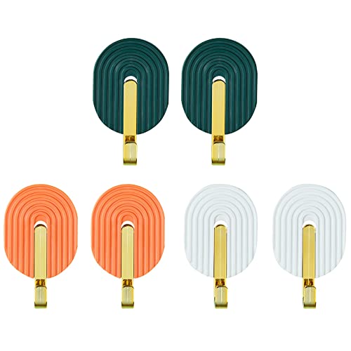 Bsxgse Creative Wall Hook Hand Heart Wall Hanger No Drilling Easy to Install Hooks Strong Adhesive Cute Ornament Decorative Wall Hooks Quilt Wall Hangers 36 Inches (Green, One Size)