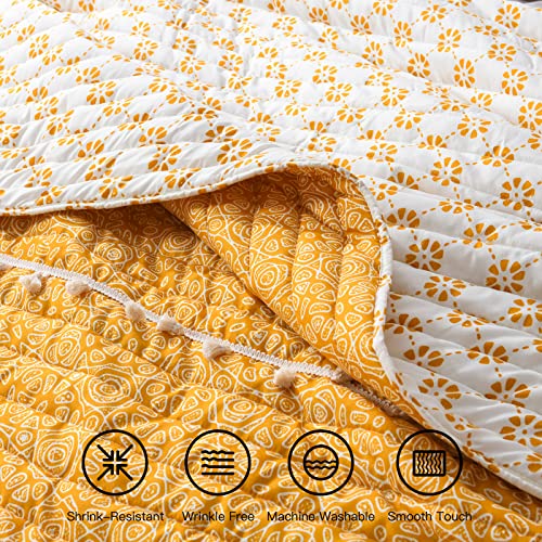 HORIMOTE HOME Boho Style Yellow Queen Quilt Set with Tassle, Soft and Lightweight Bedspread for All Season, Full Size Bed Coverlet with 2 Matching Pillow Shams (3 Pieces)