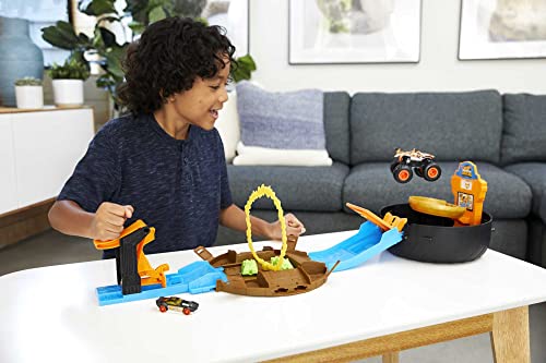 Hot Wheels Monster Trucks Stunt Tire Playset With 3 Toy Monster Trucks & 4 Hot Wheels Toy Cars in 1:64 Scale [Amazon Exclusive]