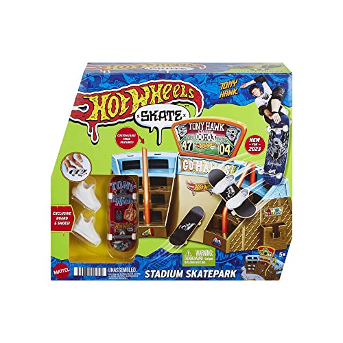 Hot Wheels Skate Stadium Playset Designed with Tony Hawk, 1 Exclusive Fingerboard & Pair of Skate Shoes, with Storage