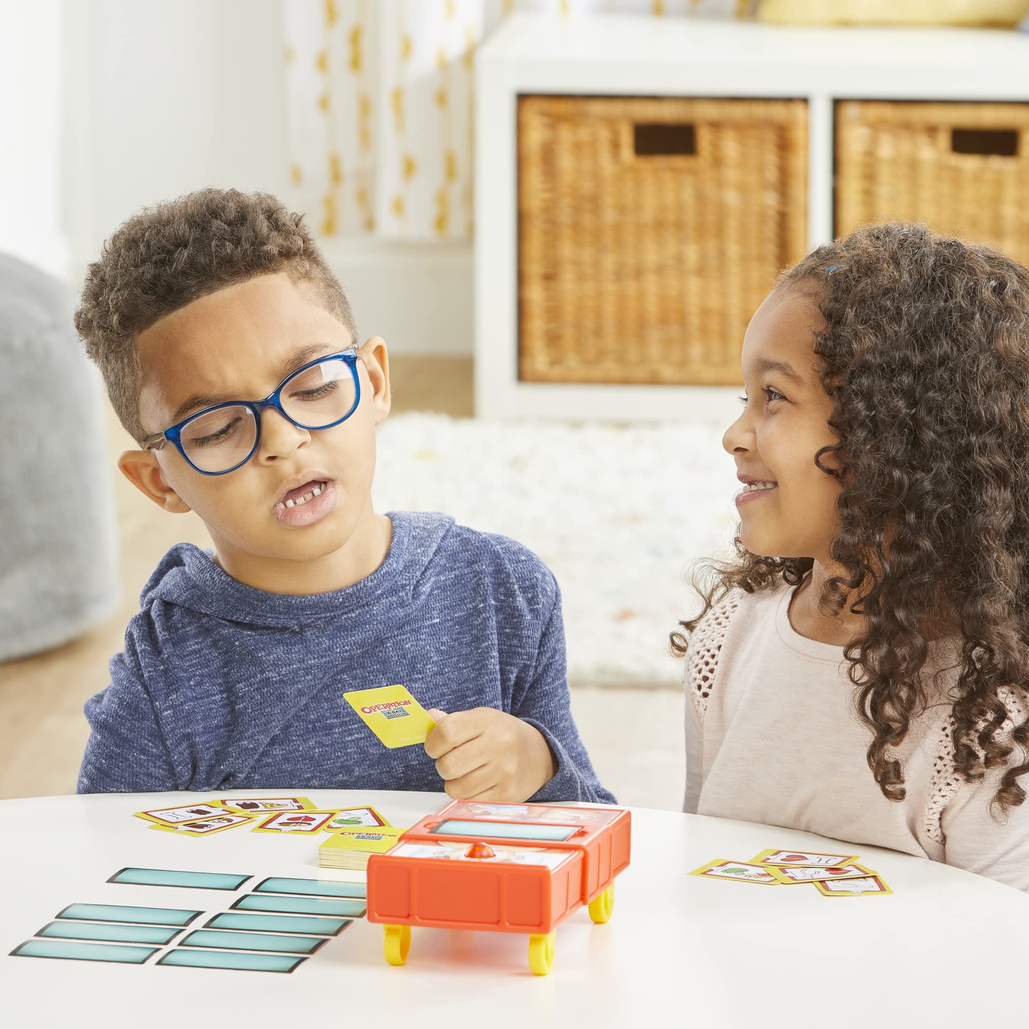 Hasbro Gaming Operation X-Ray Match Up Board Game for 2 or More Players, Matching Game for Kids Ages 4 and Up, with Lights and Sounds