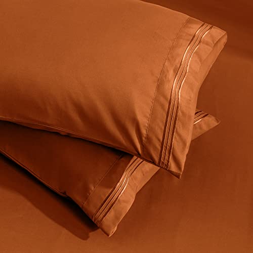 Aormenzy Microfiber Pillow Cases - Standard Size Set of 4-1800 Thread Count Ultra Soft Rust Pillowcases - Wrinkle Resistant Pillow Covers with Envelope Closure - 20" x 26"