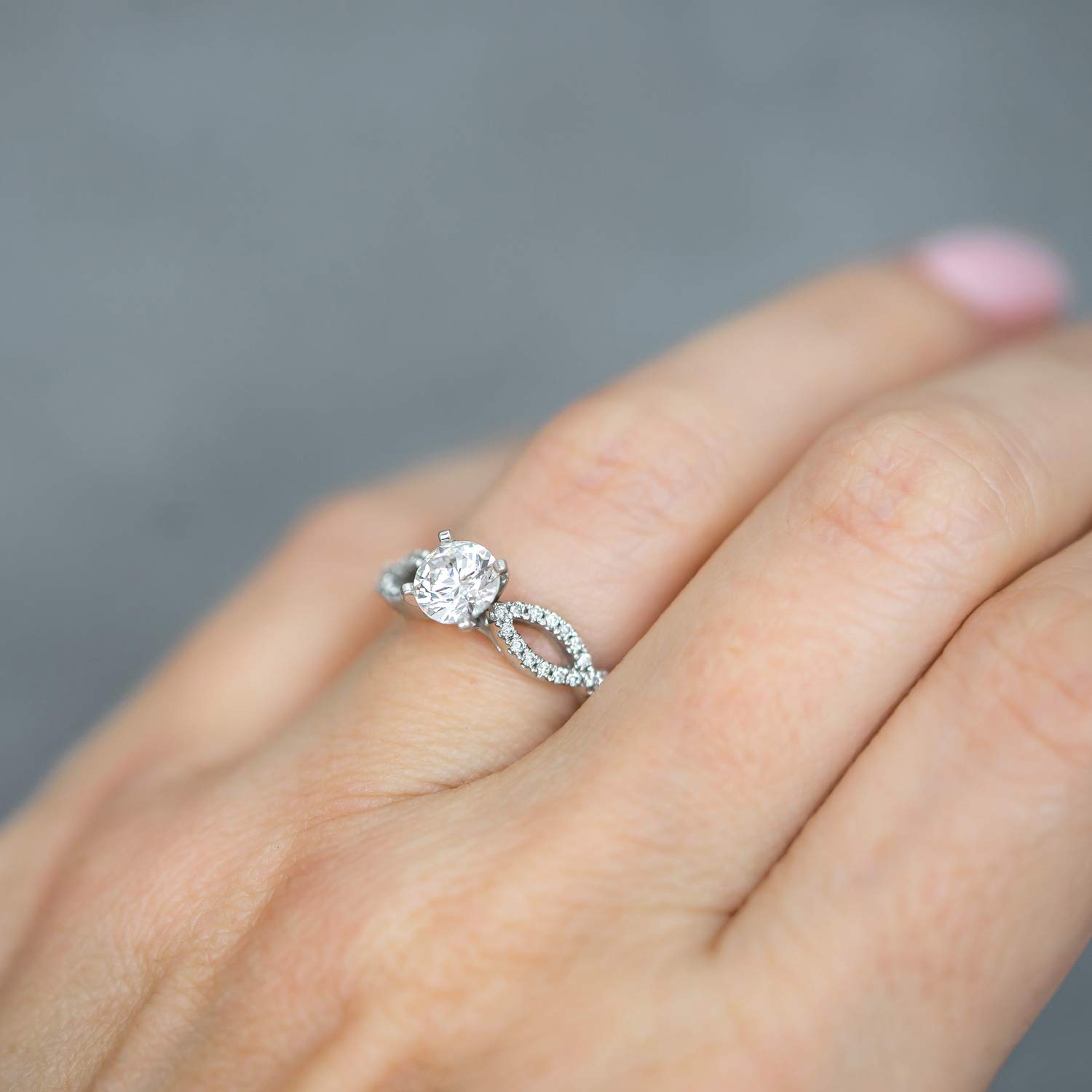 Aihpos Twisted Infinity Engagement Rings for Women Platinum Plated Silver, 1-1/4 Carat(ctw) Round Moissanite Anniversary Wedding Promise Rings (6)