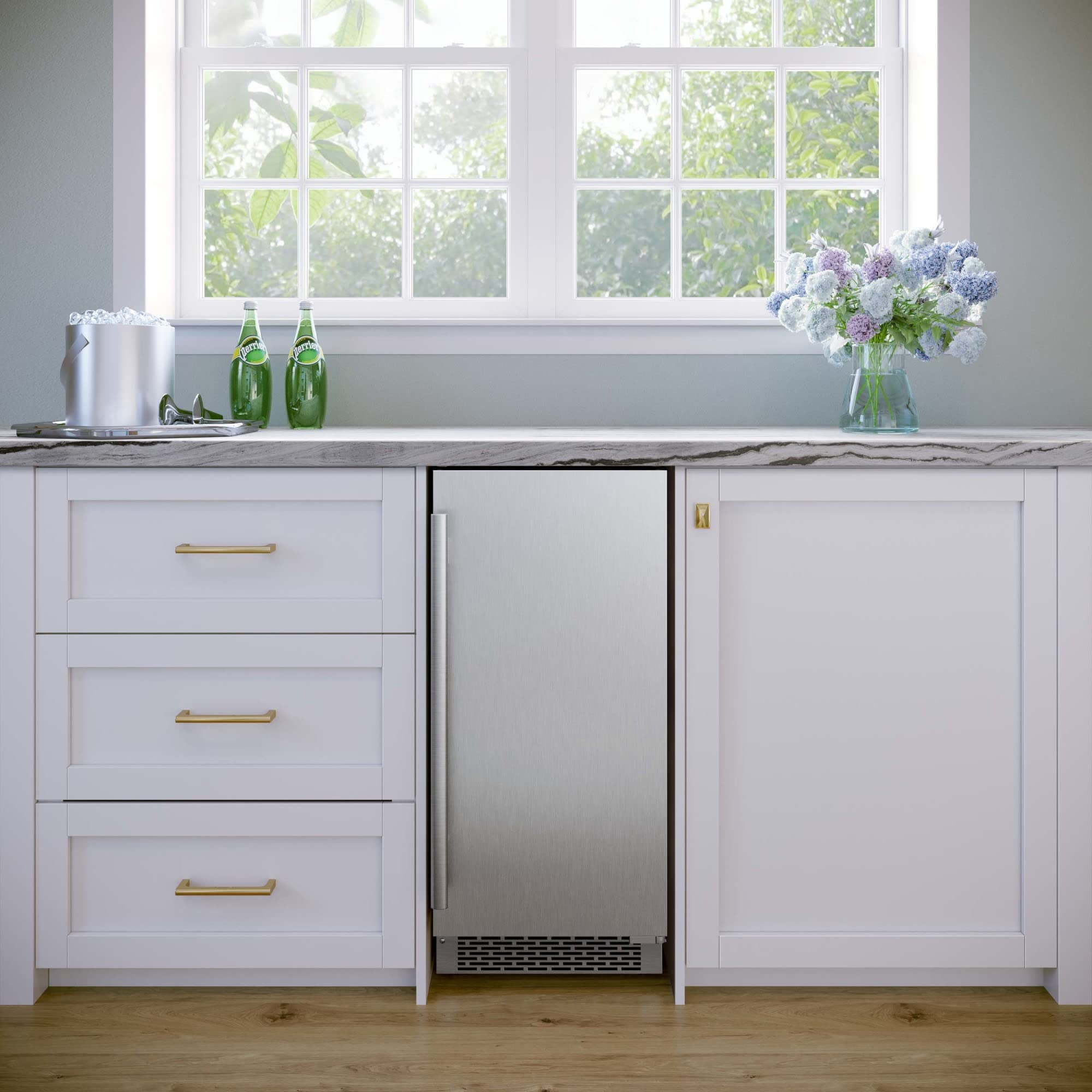 Avallon AIMG151PSSIRH 15 Inch Wide 26 Lbs. Built-In/Free Standing Ice Maker with 56 Lbs. Daily Ice Production and Factory Installed Pump