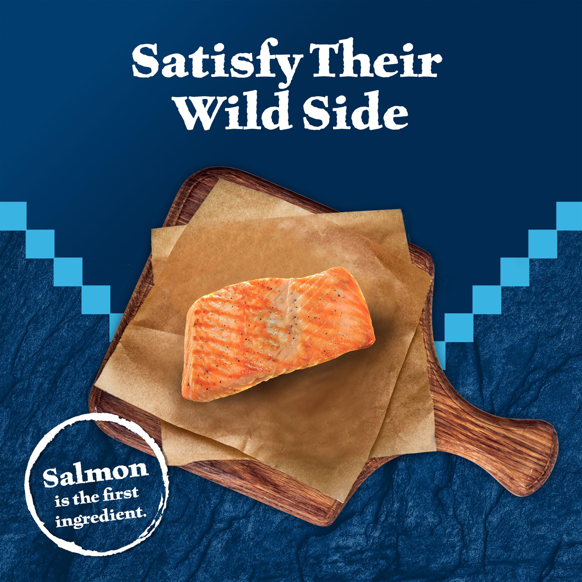 Blue Buffalo Wilderness Crunchy Cat Treats, Made with Natural Ingredients, Tasty Salmon Flavor, 12-oz Tub