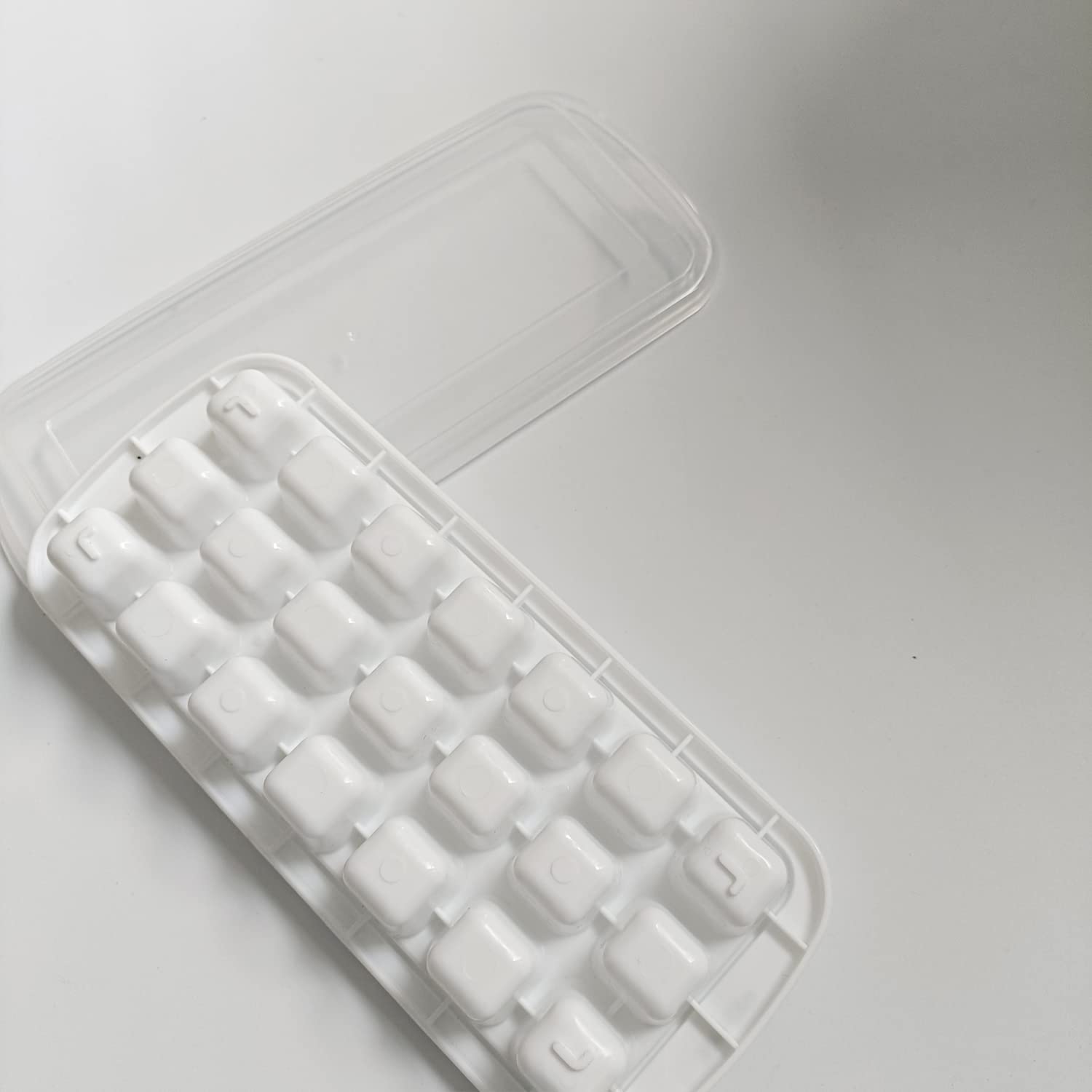 CulRun- Ice cube molds for refrigerators, Easy-Release Silicone & Flexible 21-Ice Cube Trays with Spill-Resistant Removable Lid