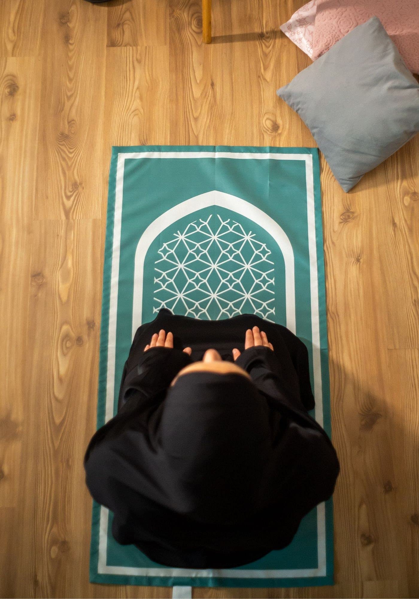 BAHĀ Portable Prayer Mat | Travel Prayer Mat, Foldable Prayer Mat for Muslims, Perfect Muslim Gift (Moss Green)