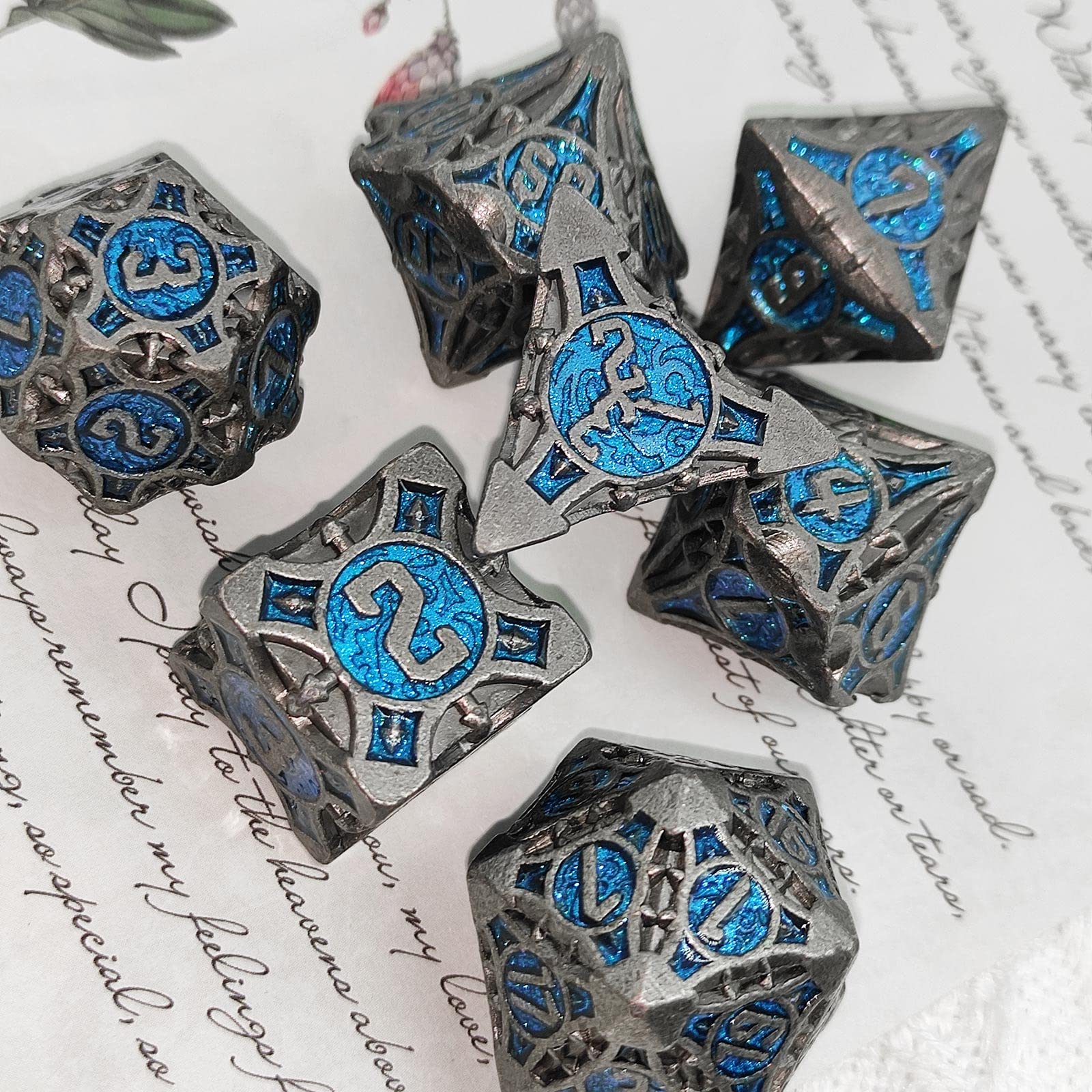 AHDKEJG Metal DND Dice Set of 7 Dungeons and Dragons D&D RPG MTG Polyhedral Figit Dice Table Games D20 Pathfinder Card Accessories Gift Black Leather Bag-Silver Green