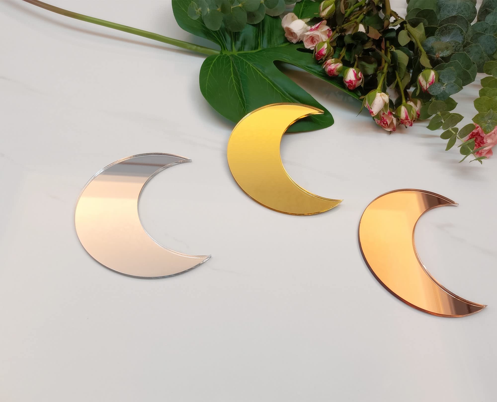 XIAOYUE 20pcs of Acrylic Moon Place Card,Celestial Wedding Place Cards ,Semi-Circle Place Names Blanks for Wedding ,Party&Festival Deco (Gold Mirror)