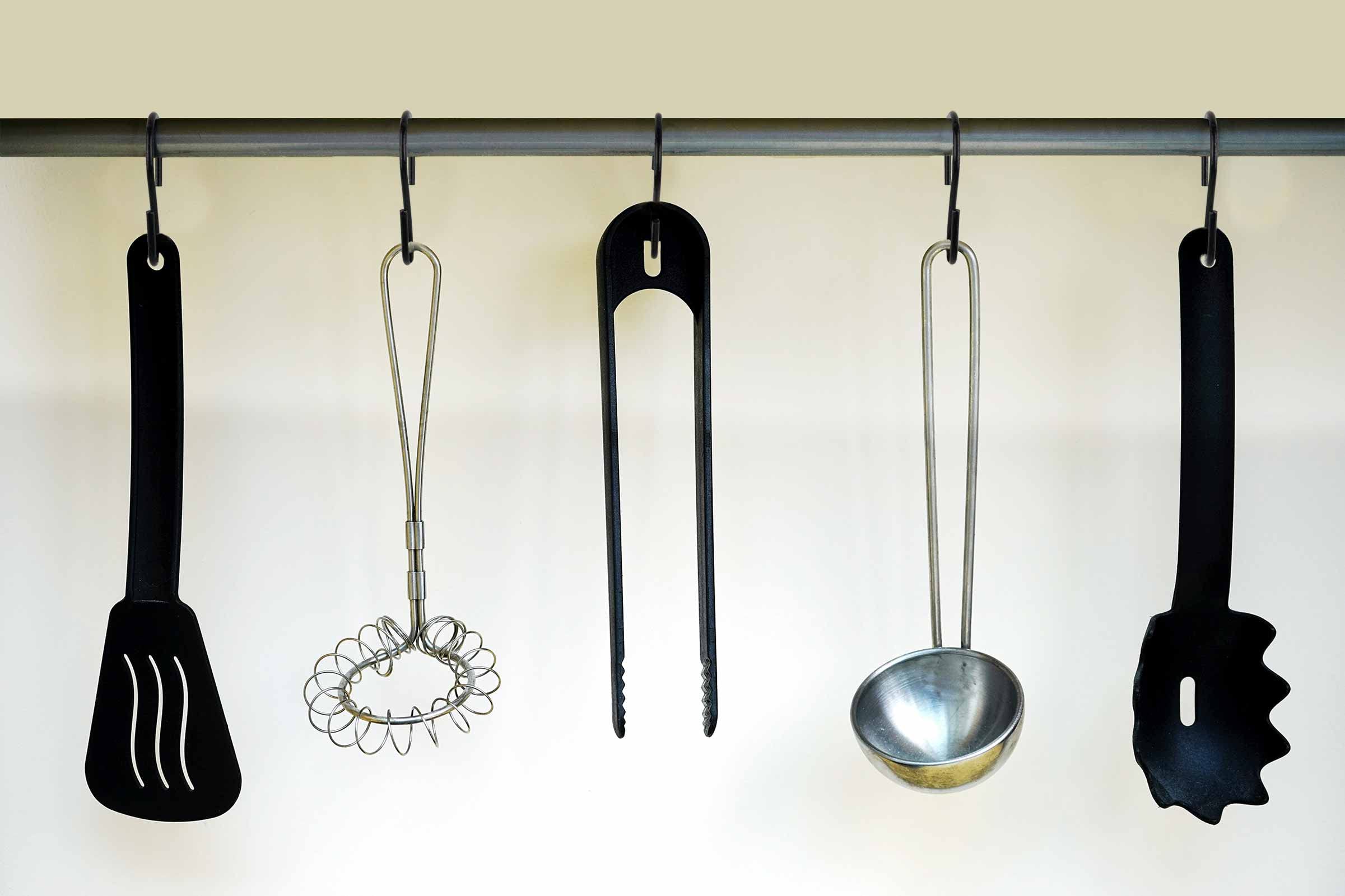 Yikla S Hooks for Hanging Plants, Clothes, 20 Pack Black S Shaped Hooks Made of Metal Iron, Heavy Duty S-Hooks