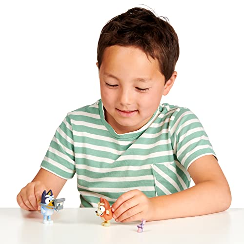 Bluey and Bingo Photographer 2 Figure Playset Pack Articulated 2.5 Inch Action Figures Includes Toy Bob Bilby Puppet and Camera Official Collectable Toy