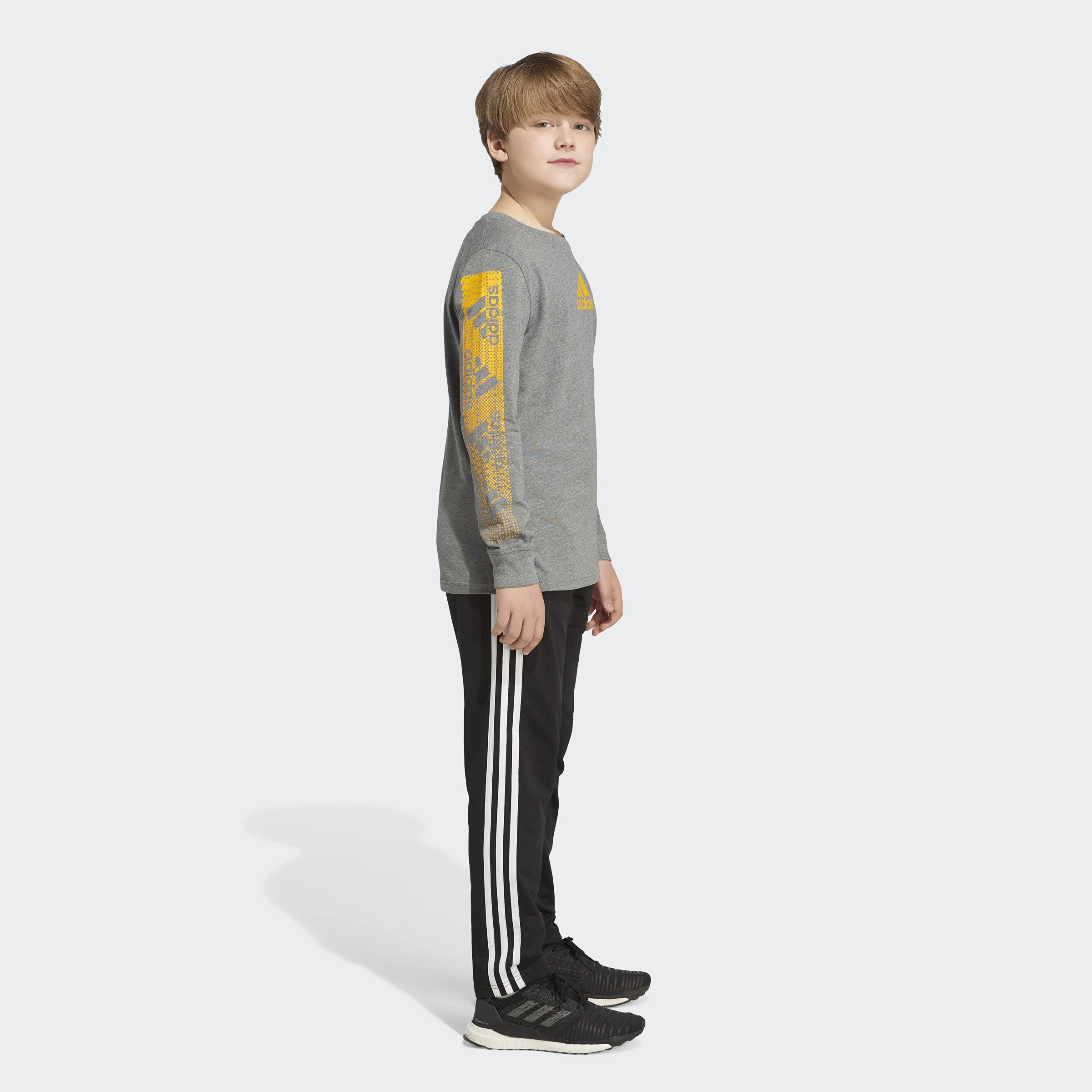 adidas Boys' Long Sleeve Pixel Brand Tee, Charcoal Grey Heather, 5