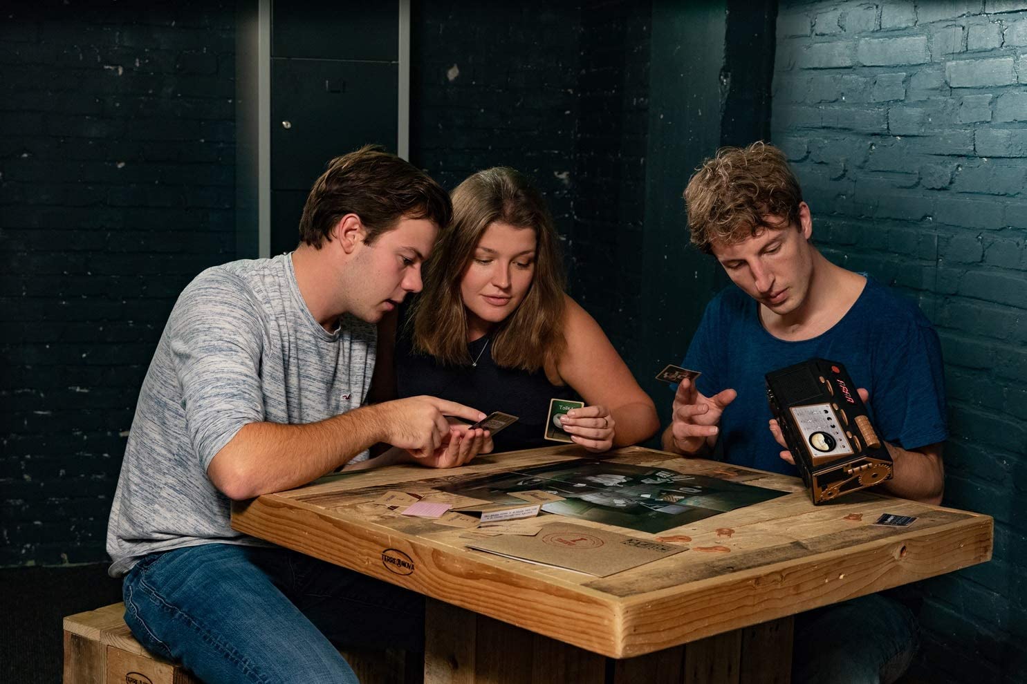 Escape Room The Game Bundle - Base Game Version 2 - with 4 Thrilling Escape Rooms + Expansion Pack The Legend of Redbeard's Gold - for Adults and Teens (English Version)
