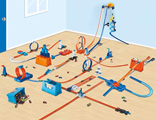 Hot Wheels Track Builder Playset, Deluxe Stunt Box with 25 Component Parts & 1:64 Scale Toy Car [Amazon Exclusive]