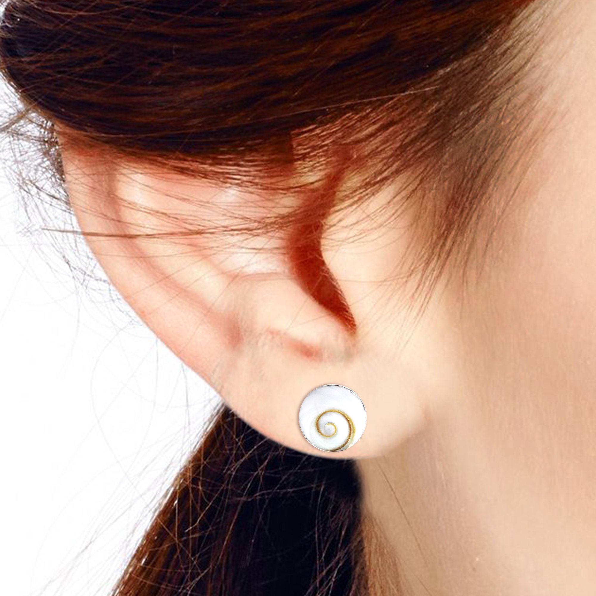 AeraVida Dainty Casual Round 10mm Swirl Shiva Shell .925 Silver Post Earrings