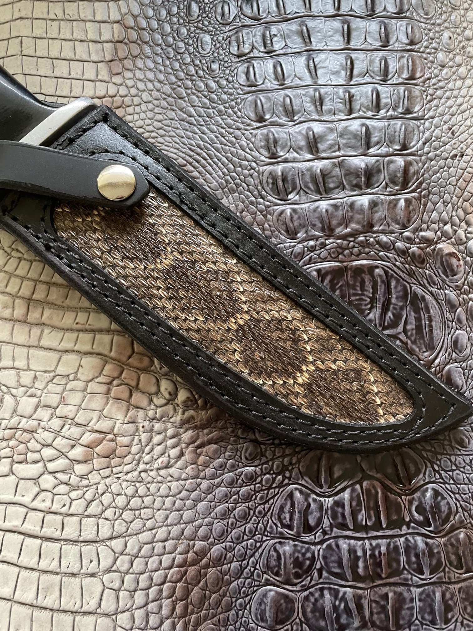 Custom Leather Right Hand Knife Sheath Fits Buck 124, Fixed Blade Knife Holder, Black