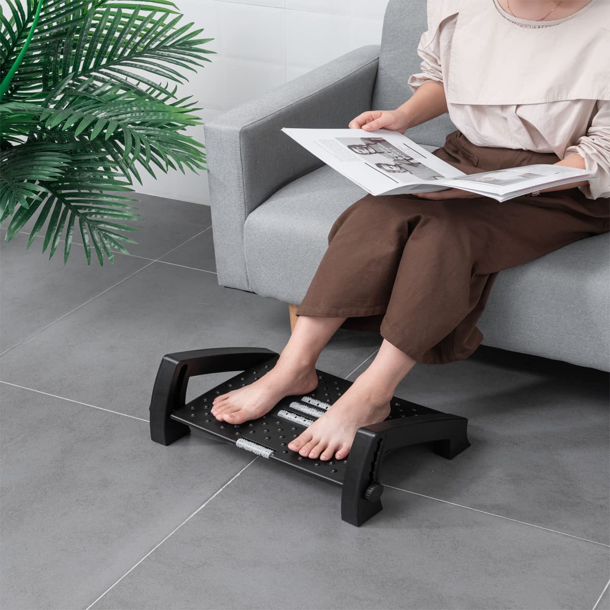 Adjustable Height Foot Rest with Massage Surface for Under Desk, 6 Height Adjustable Foot Stool for Desk at Work for Home, Office