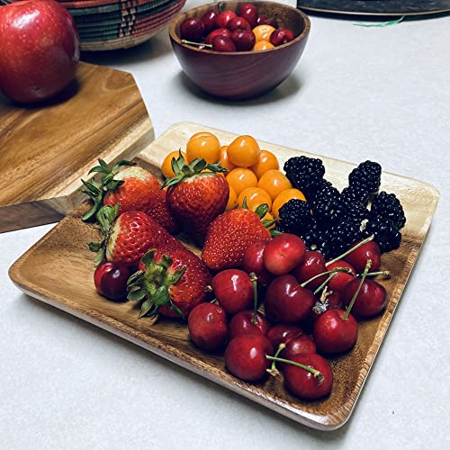 WRIGHTMART Wood Plates, Set of 4, Durable, Versatile, Rustic Authentic Design, Tableware for Dining, Each Plater is Hand Shaped, Inherently Unique, Displaying Natural Variations, Square 10" x 10"
