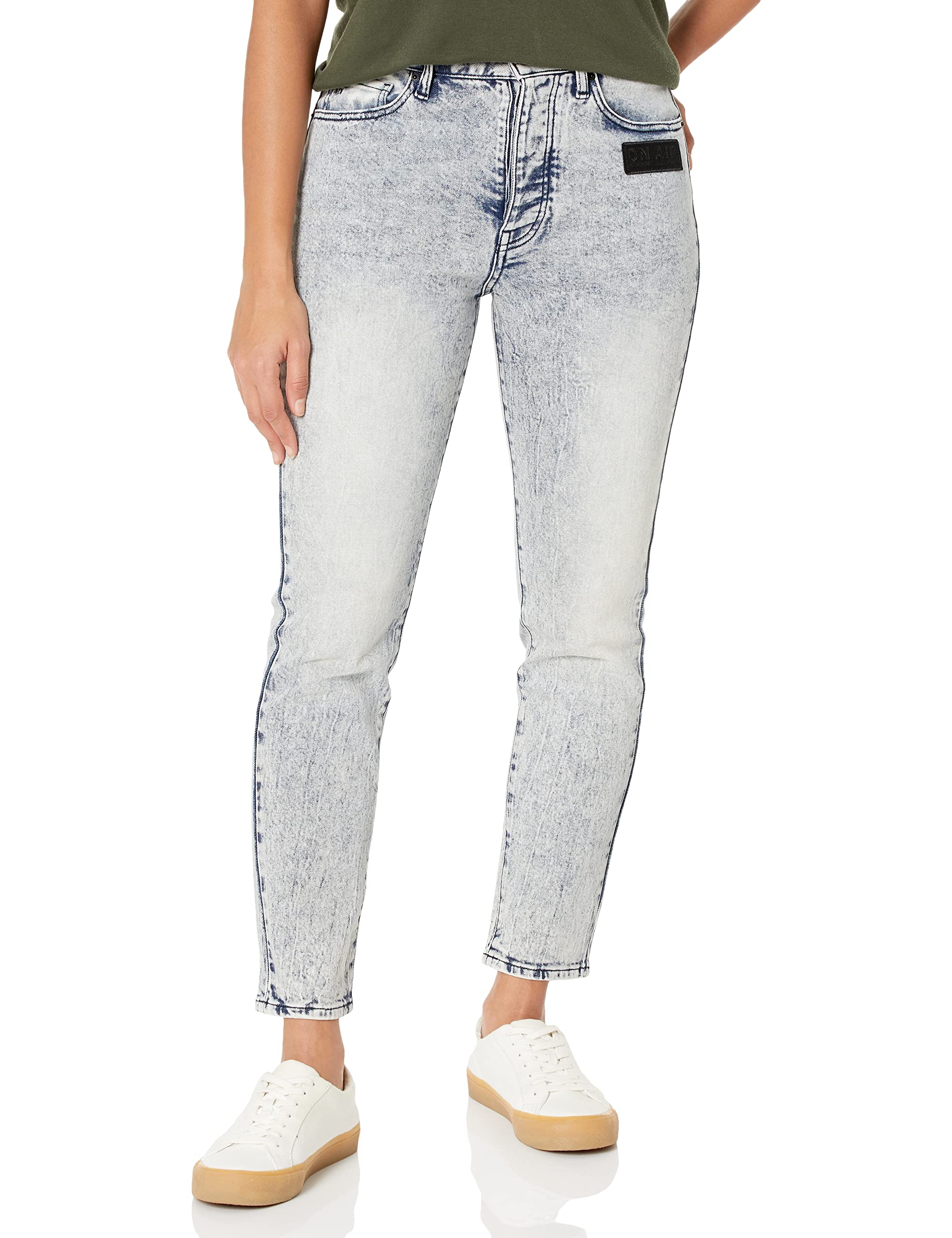 A | X ARMANI EXCHANGE Women's Acid Wash Tapered Fit Jeans, Indigo Denim, 25R