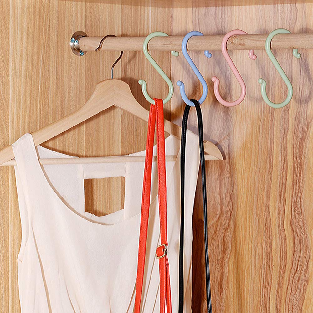 S-Shaped Hooks, Plastic Clothes Hangers Multi-Purpose Storage Racks Portable Key Holders, Durable Hanging Hooks Bathroom Organizers(4Pcs Pink L)