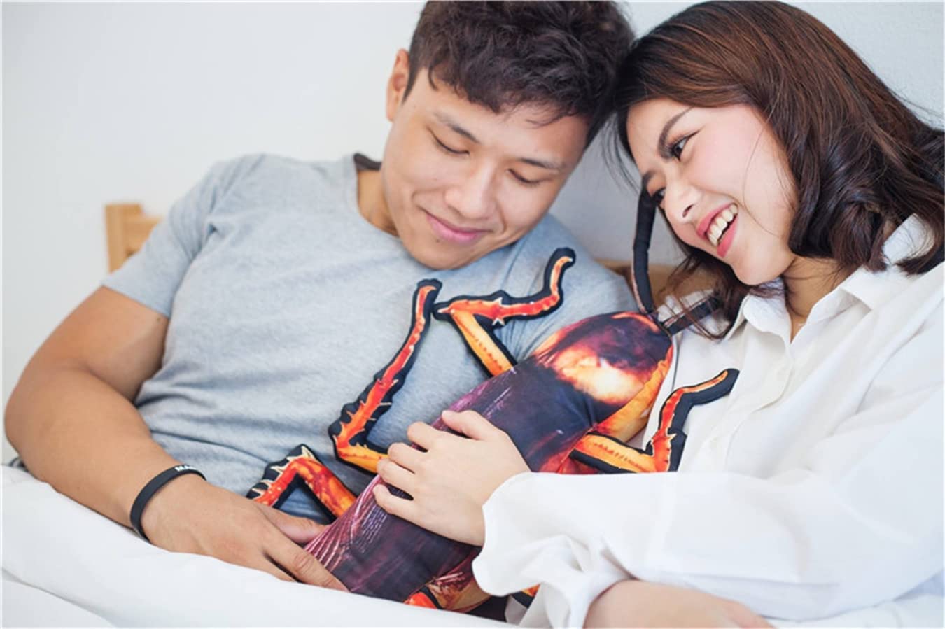 The Flash Store 21.5 in Creative 3D Cockroach Plush Pillow Realistic Cockroach Stuffed Animal Toy Funny Home Sofa Car Decoration Party Favors Throw Pillow (55 cm)