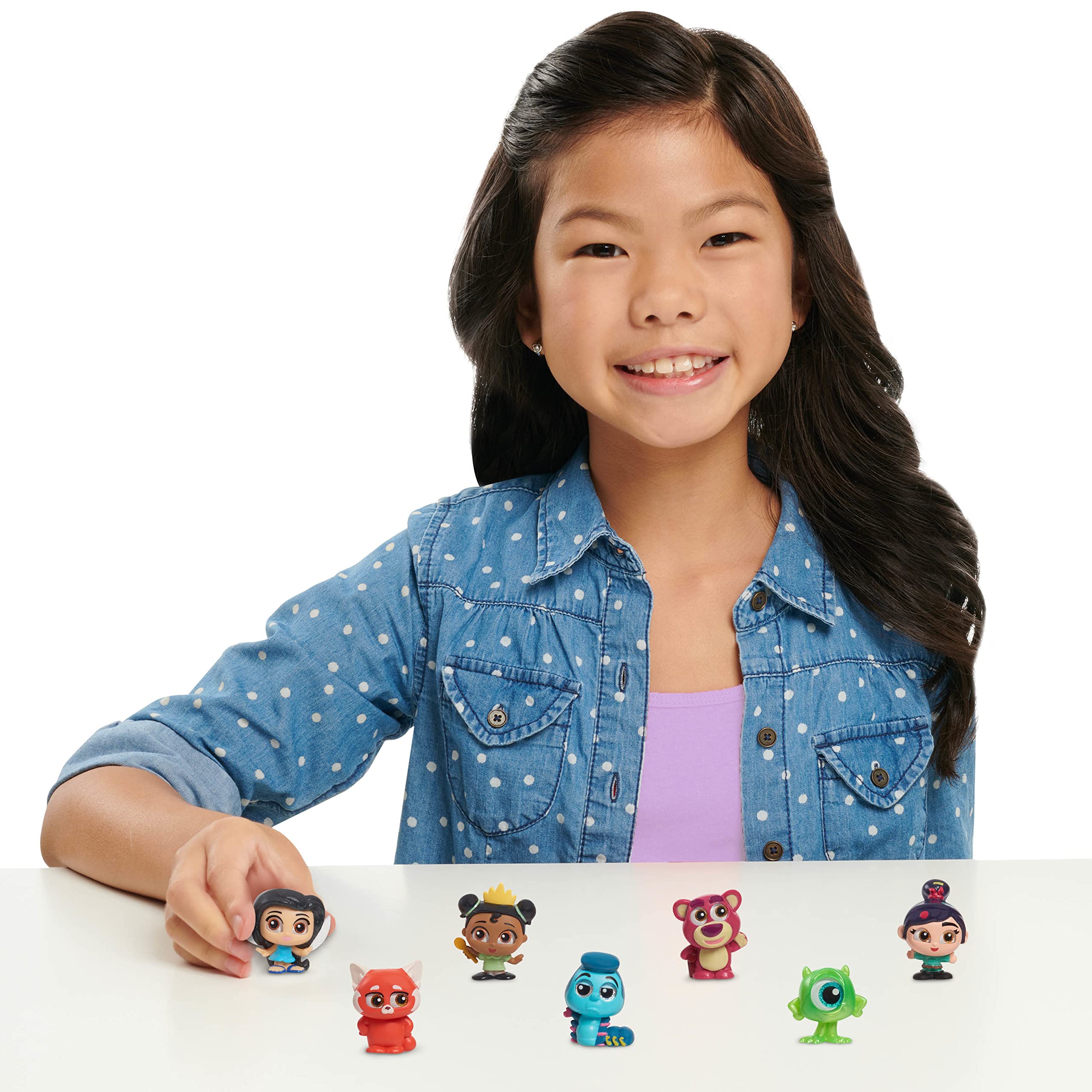 Disney Doorables Multi Peek, Series 8 Featuring Special Edition Scented Figures, Styles May Vary, Officially Licensed Kids Toys for Ages 5 Up by Just Play
