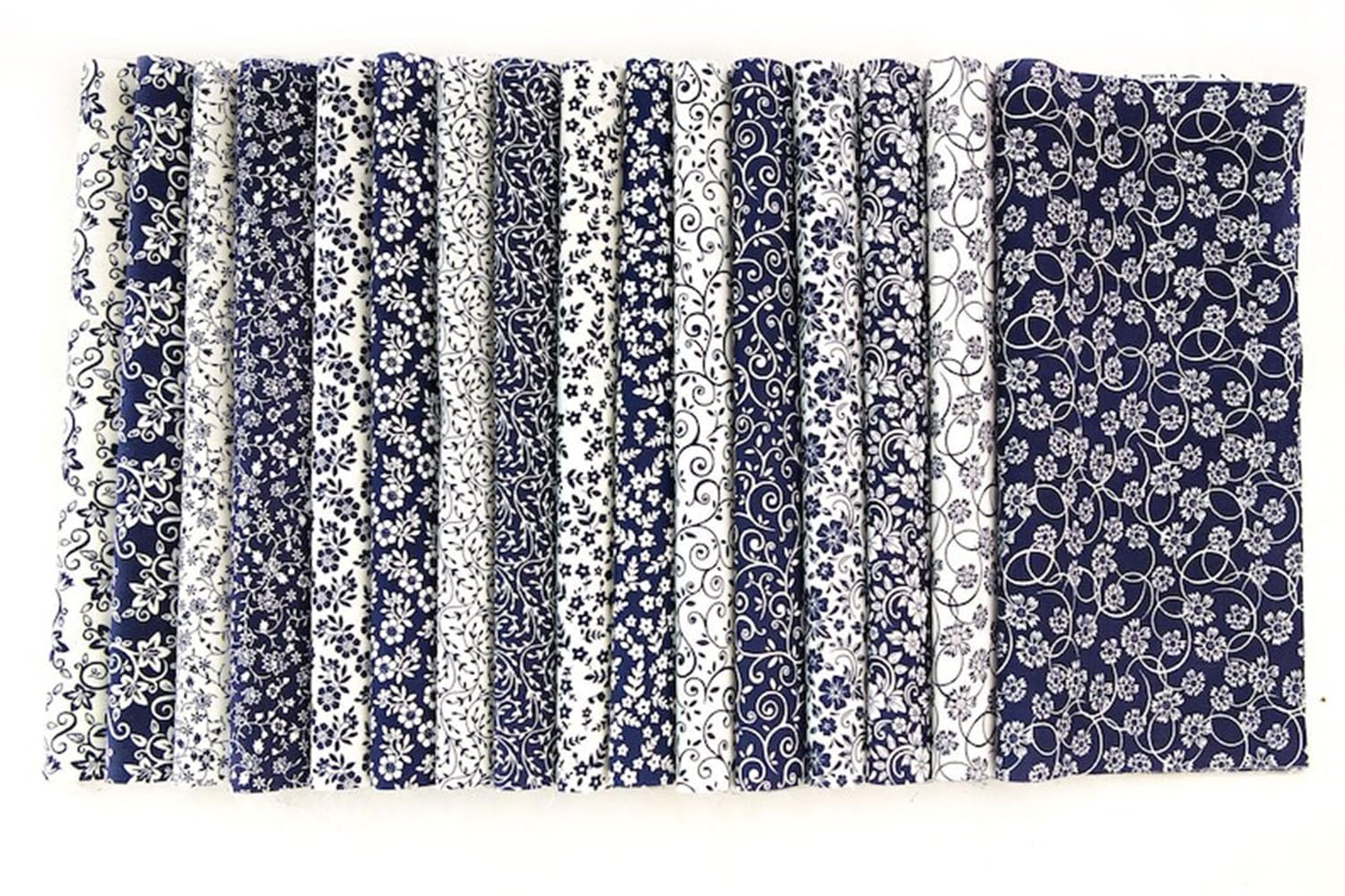 96 Pcs Fabric Strips Cute, Beautiful 100% Cotton Fabric Quilt, Width 5 inch Length 5 inch, Gift New Navy & White Basics pre-Cut Charm Pack Squares, DIY Blanket