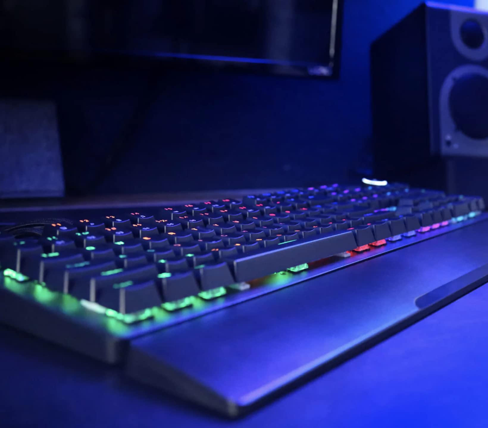 Alpha Elite Full Size Mechanical Gaming Keyboard: Wired - Blue Clicky Switches - Customizable RGB Lighting - Dedicated Media Keys - Volume Wheel - Ergonomic Wrist Rest - Durable Reinforced Frame