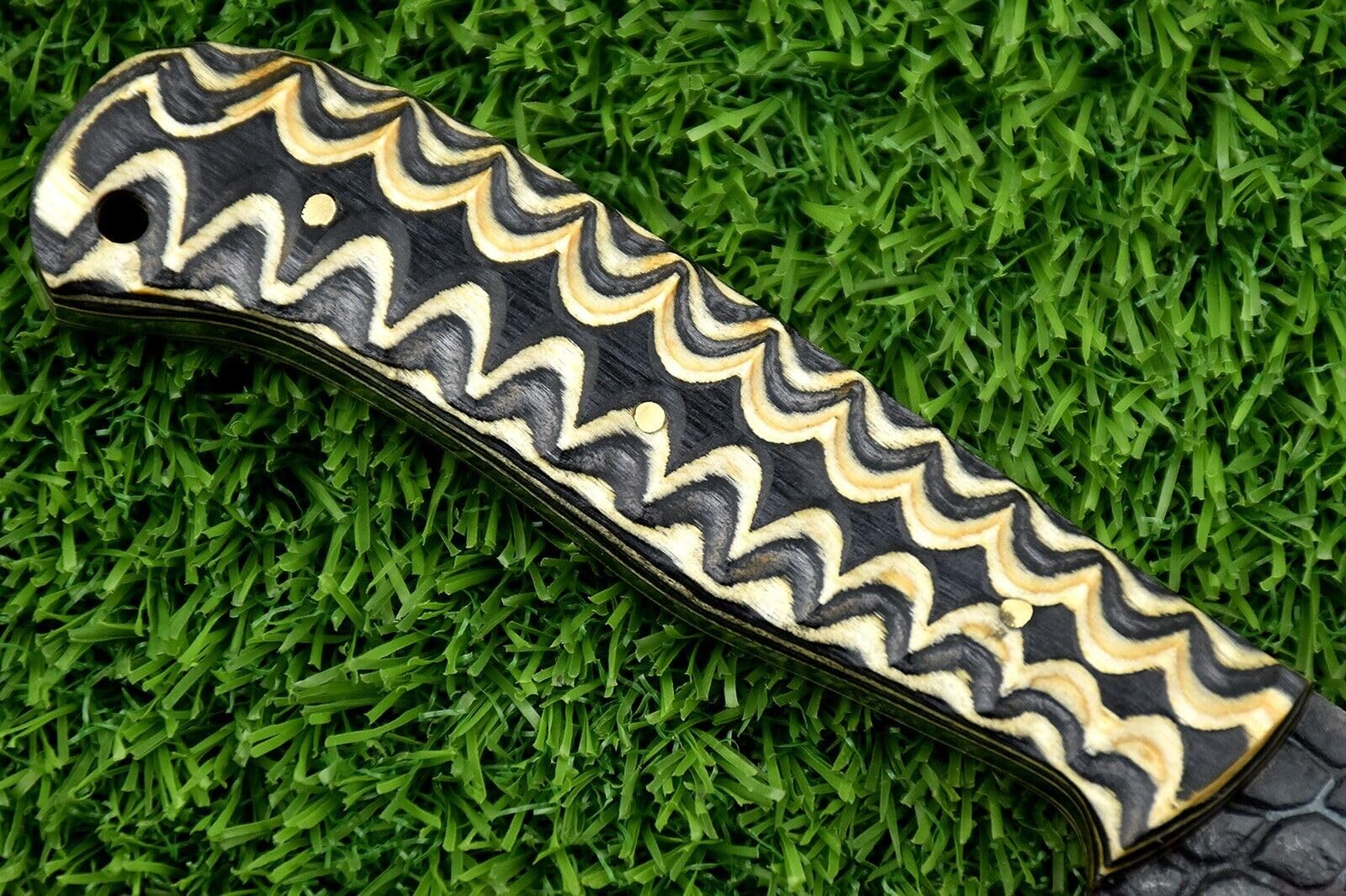 Carbon steel blade Bull cutter knife, 8.5 inches long knife with Leather sheath, Multi color Micarta scale Jigged with sturls, Embossed carbon steel blade, Embossed Leather sheath with belt loop (Black and Beige)
