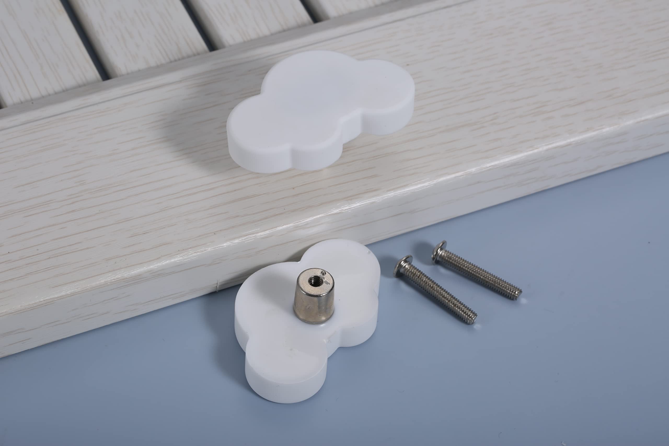 Mgoodoo Cloud Cartoon Kids Room Knob, 4.5cm Cute White Dresser Handles Soft Rubber Decor Pull for Door Wardrobe Toy Organizer Box Bookcase Bedroom Single Hole