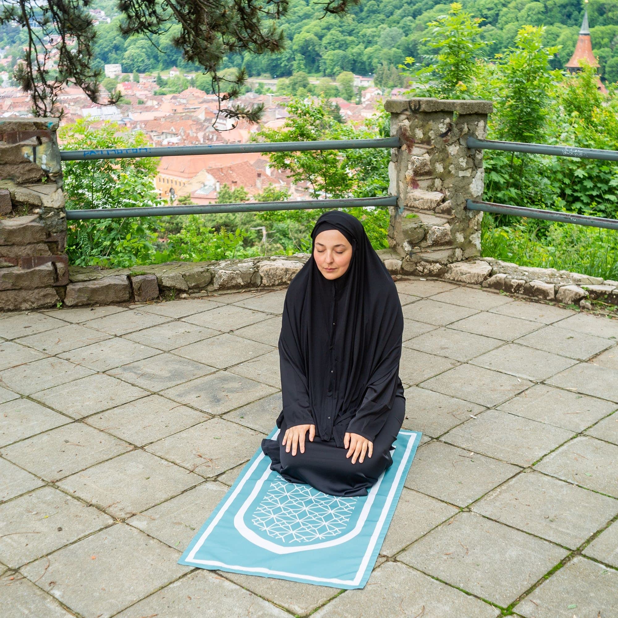BAHĀ Portable Prayer Mat | Travel Prayer Mat, Foldable Prayer Mat for Muslims, Perfect Muslim Gift (Moss Green)