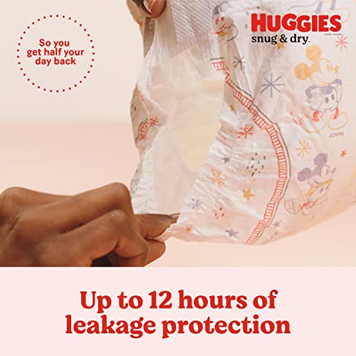 Huggies Snug & Dry Baby Diapers, Size 5 (27+ lbs), 22 Ct (Pack of 2)