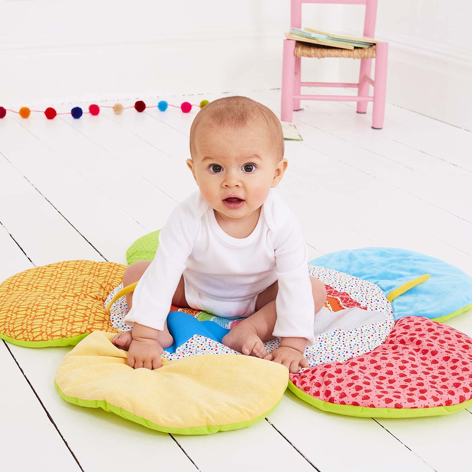 Early Learning Centre Blossom Farm Martha Moo Sit Me Up Cozy, Sensory and Physical Development Infant Toy, Kids Toys for Ages 0+, Amazon Exclusive