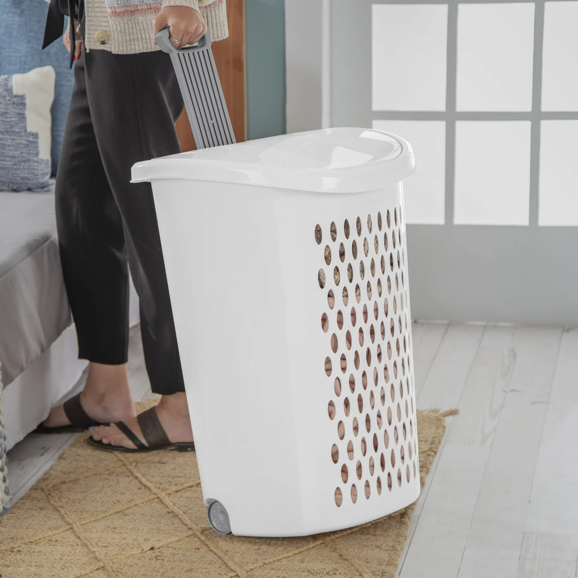 JJoiaS Ultra Wheeled Design Clothes Laundry Basket, Mind Reader Basket Collection,135 Liter (20 1/8" x 15 3/8" x 26 3/4")Capacity, Laundry Hamper White Lid & Base w/Plastic Handle & Wheels,1-Pack.
