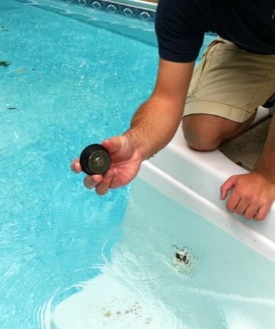 Aquatix Pro Pool Winterizing Plug Premium 1.5" to 2" Swimming Pool Winter Expansion Plugs with SS Screw, Stainless Steel Bolts, Heavy Duty Rubber, Protect Your Equipment Today!