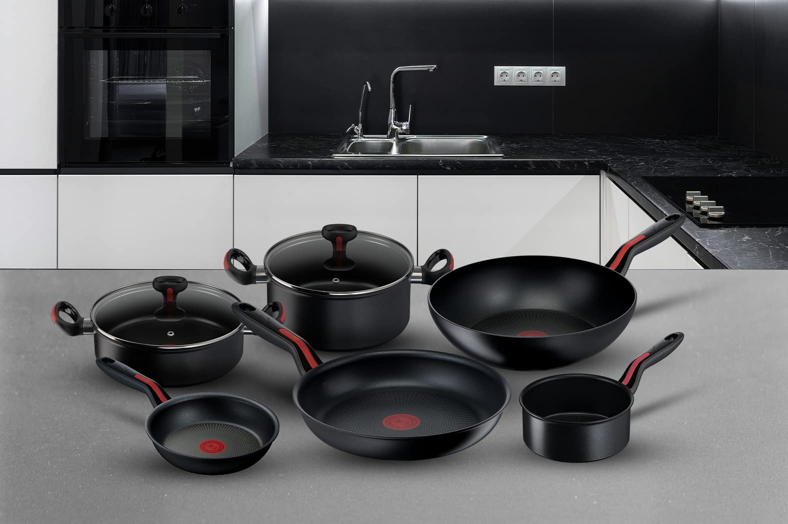 Lagostina Linea Rossa Bis Non-Stick Frying Pans Ø 24 and 28 cm Diameter, Gas Induction and Oven, Scratch-Resistant, Thermosignal Cooking Indicator, Stainless Steel and Aluminium Base, Non-Slip Handle